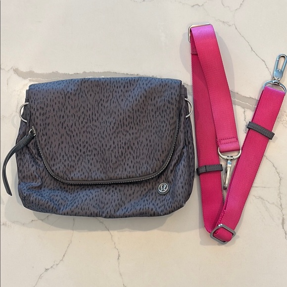 lululemon athletica | Bags | Lululemon Party Om Bag Dottie Dash Slate ...